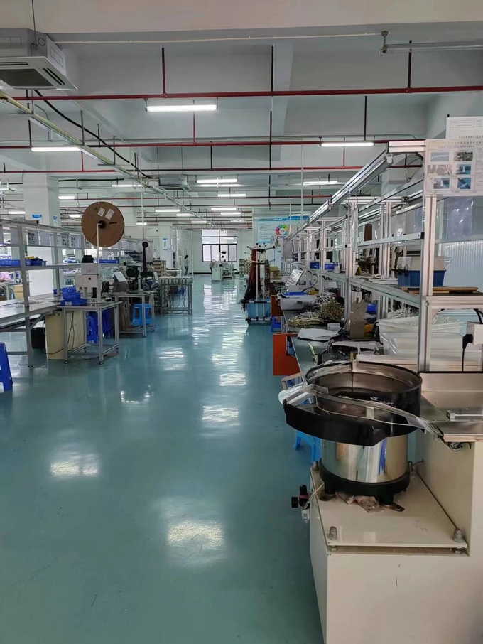 China SHINEPLUS WIRE HARNESS & CABLE ASSEMBLY factory production line